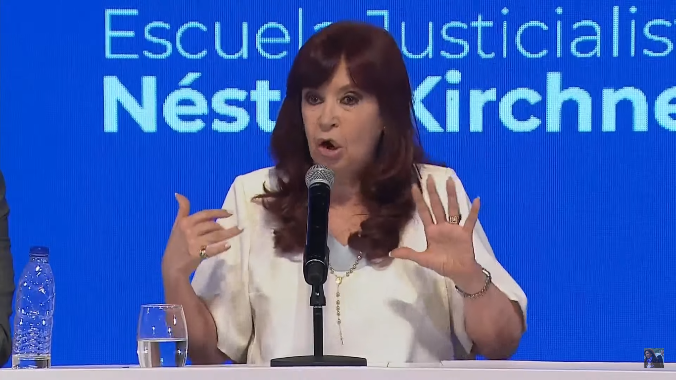 Los memes de la presentación de Cristina Kirchner en La Plata - Diario ...