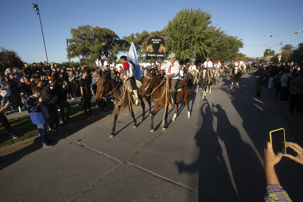Aniversario de Viedma y Patagones: las mejores imágenes del desfile ...