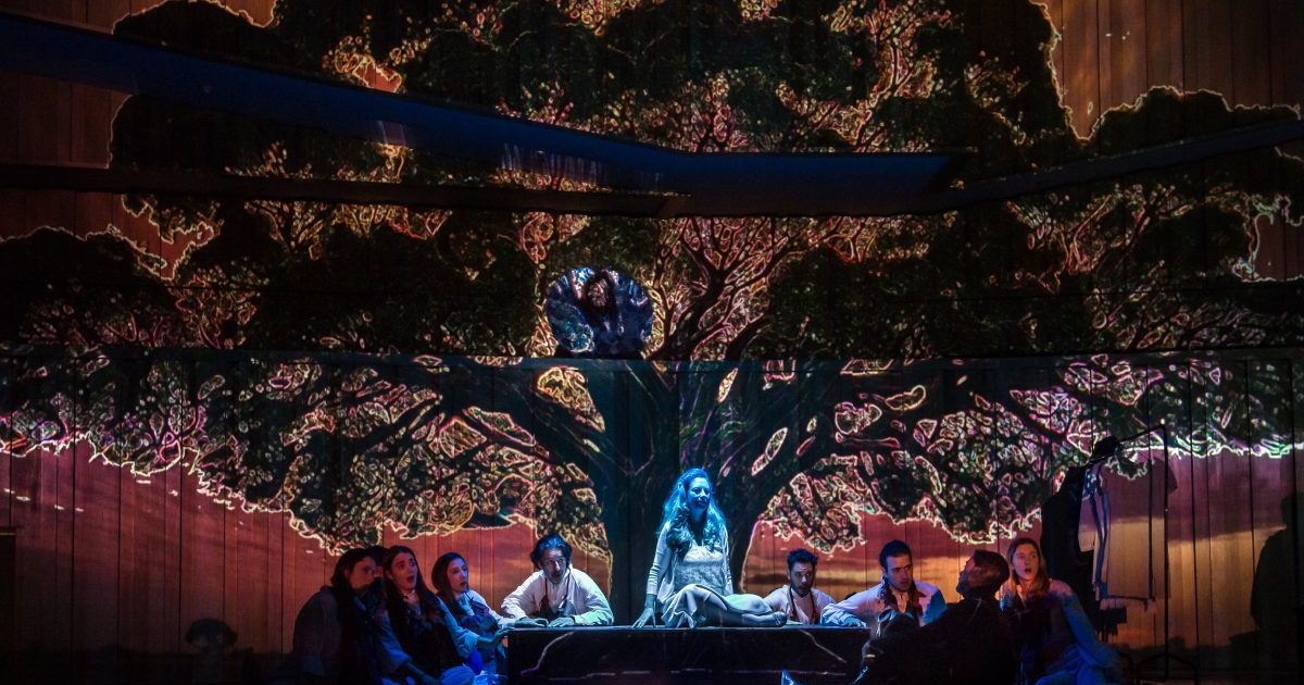 María Suárez estrenó en Buenos Aires su primera ópera «Secretos del ...