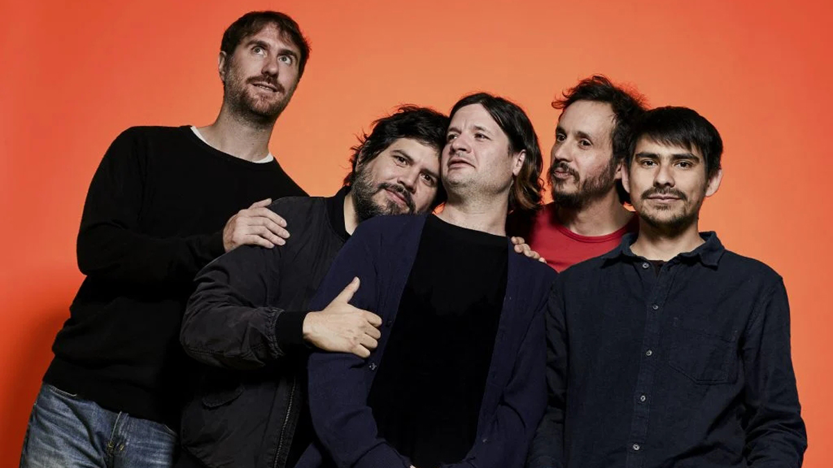 “Súper terror”: cómo es el nuevo disco ochentoso de Él Mató a Un ...