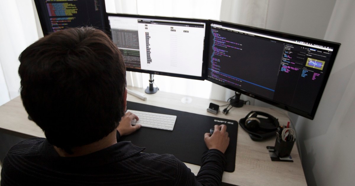 Informática: cómo son los trabajos, los perfiles más buscados y cuánto ...