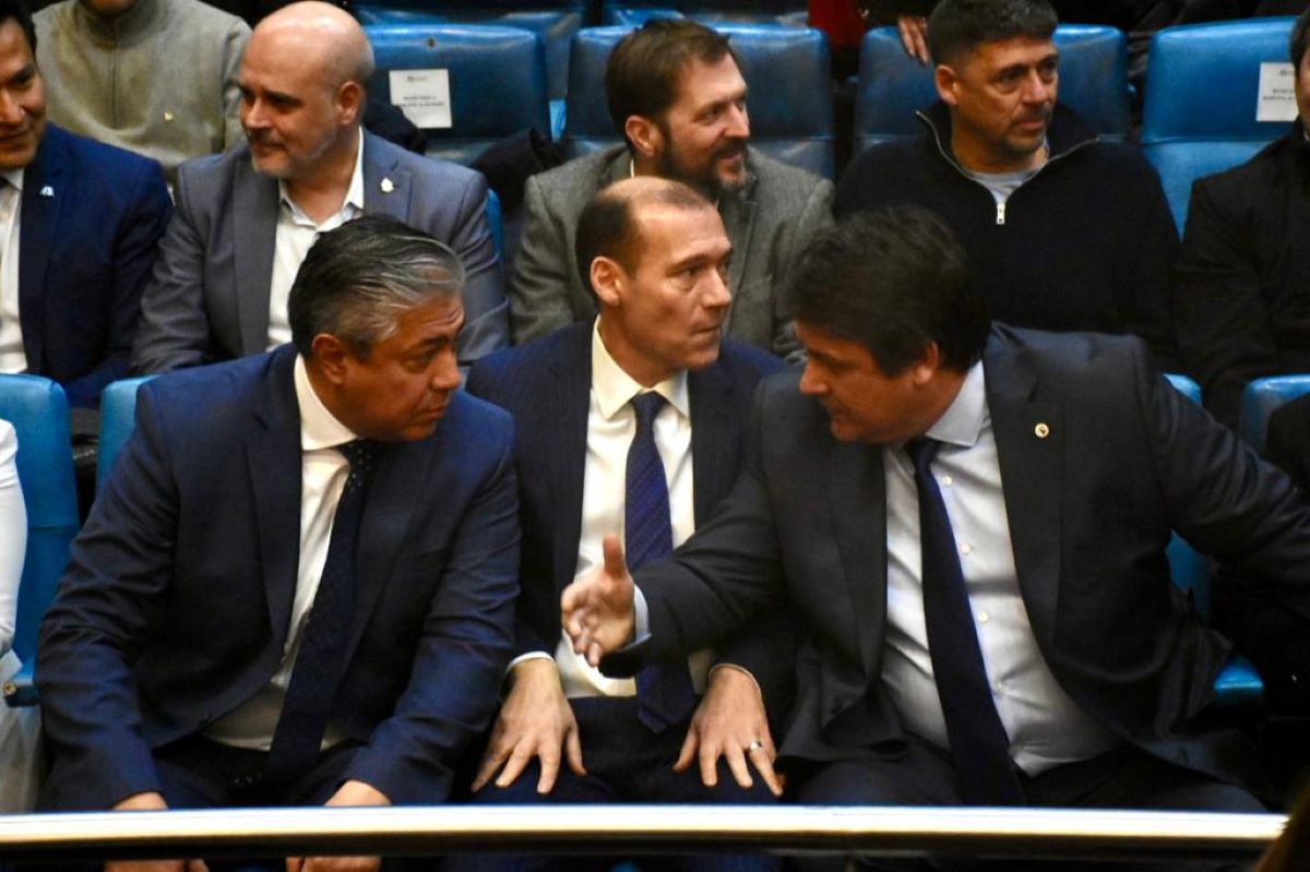 Video: Figueroa y Gaido recibieron su diploma en Neuquén: hubo ...