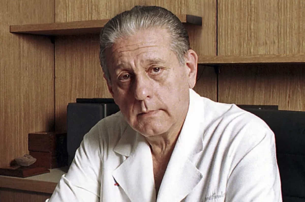 A 100 años del nacimiento de Favaloro: secretos desde el corazón de ...