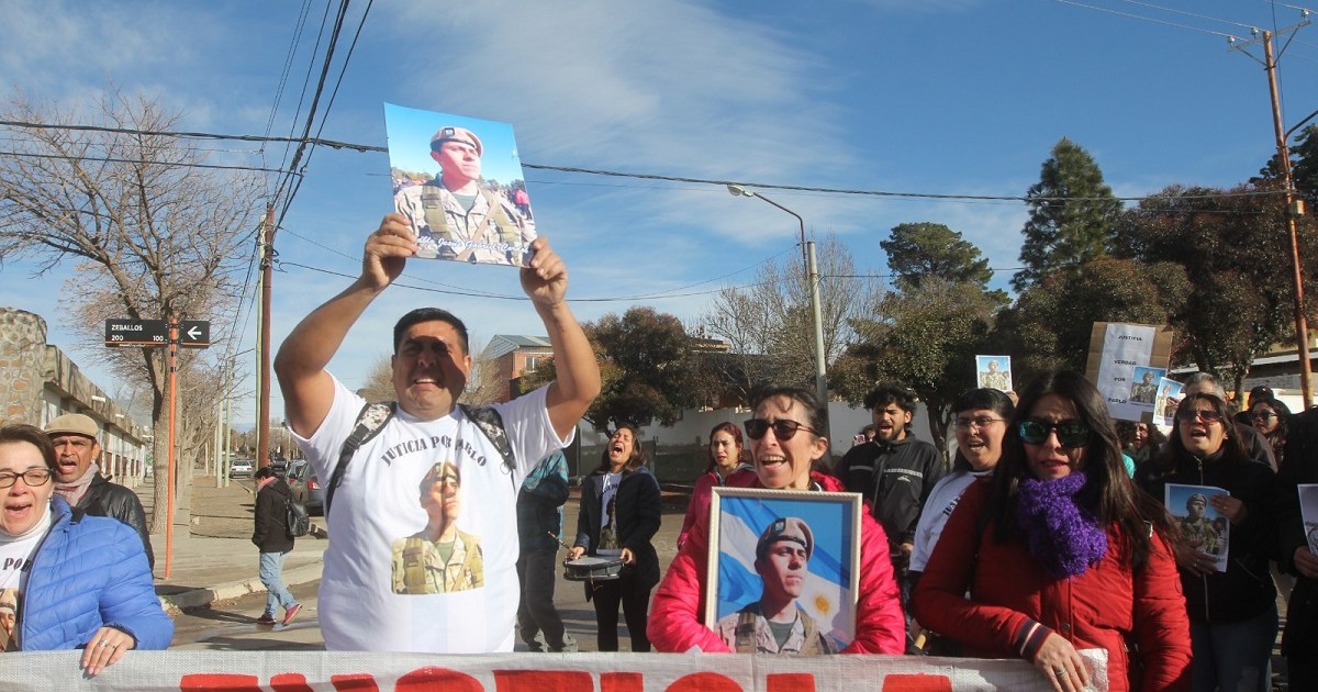 Video: Así fue la reunión con un general que intimidó a los padres del ...