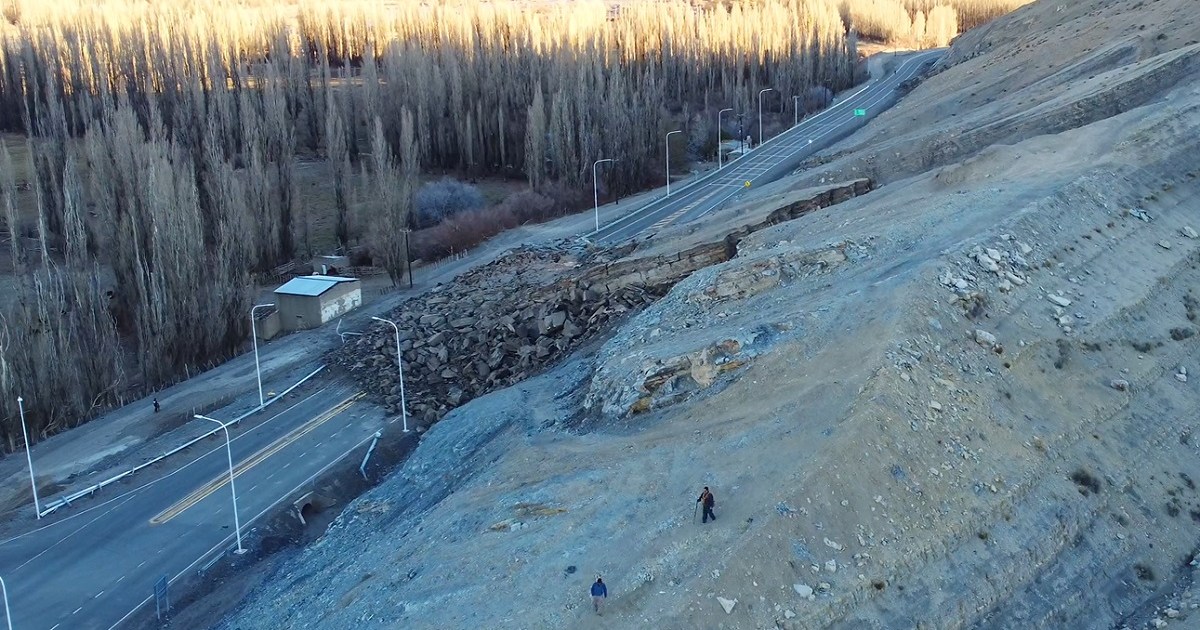 Desmoronamiento de un cerro en Chos Malal: evalúan realizar nuevas ...