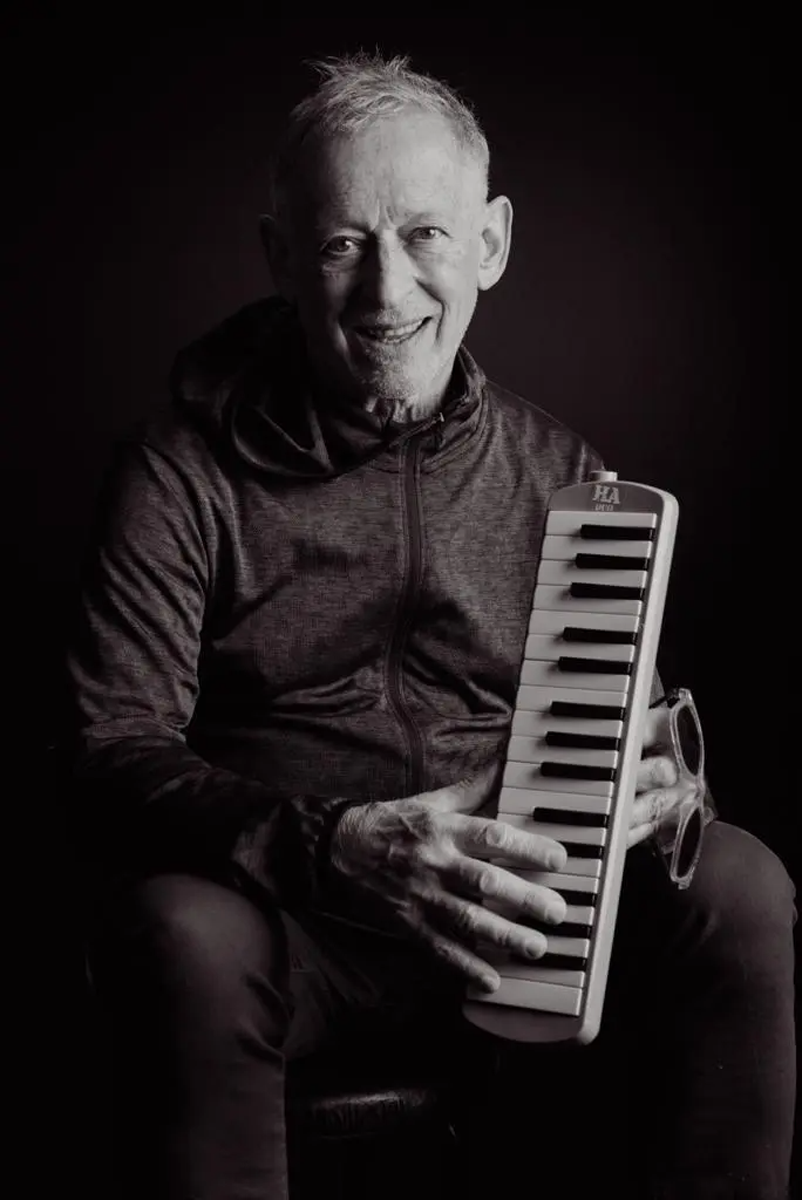 Todos estos años de música: Hugo Fattoruso celebra sus 80 con una gira ...