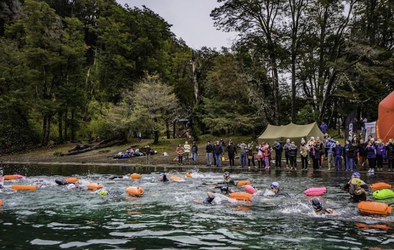 La natación en aguas abiertas está en auge en la región - Diario Río Negro