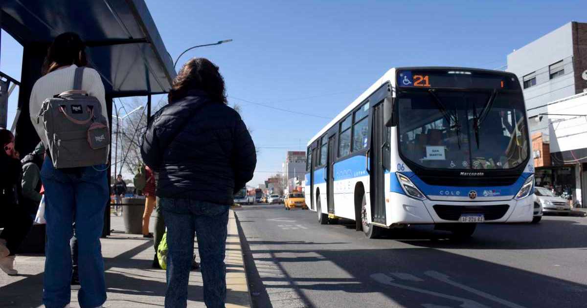Aumentó el boleto de colectivo en Neuquén: se fue a 280 pesos - Diario ...