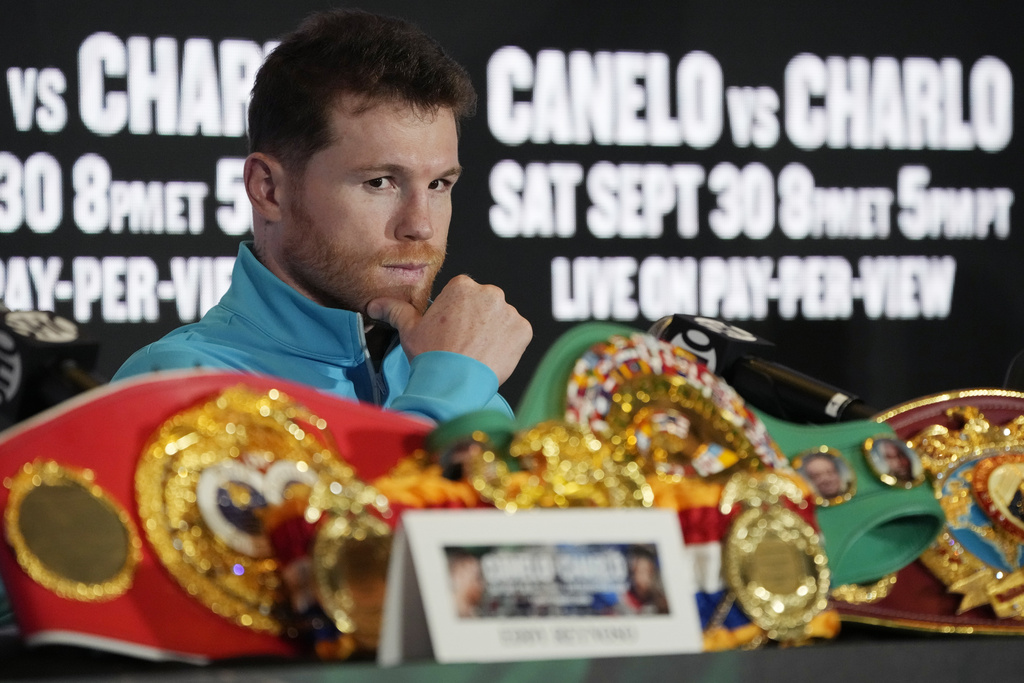 Canelo Álvarez vuelve a pelear y arriesga su cuádruple corona ante ...