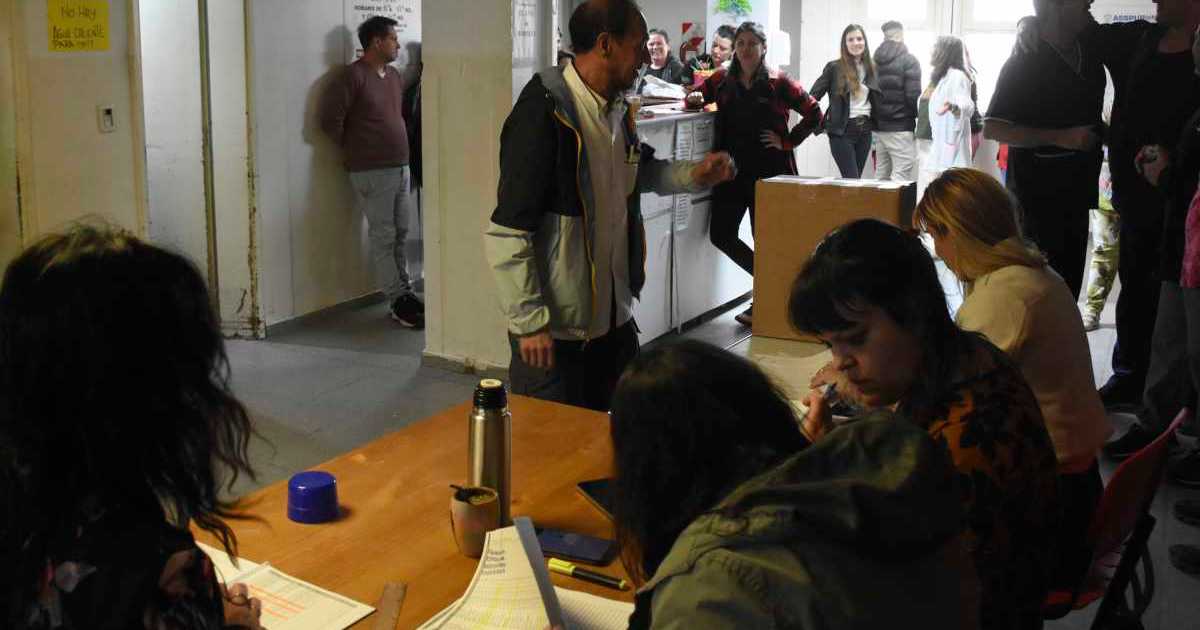 Elecciones en el hospital de Roca: luego de años, se vota para Consejo ...