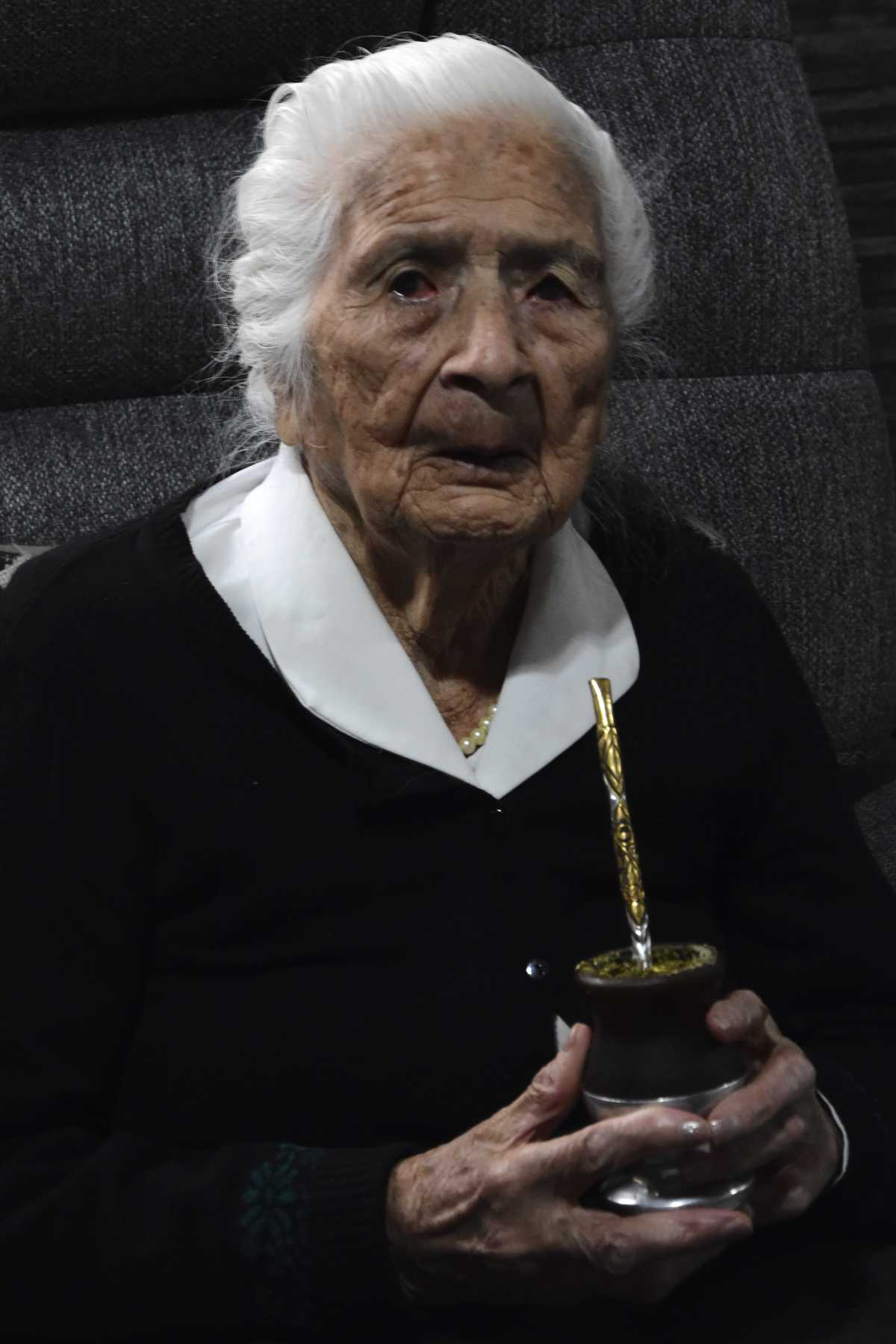 Arsenia, la mujer centenaria: 100 años de vida y sacrificio entre las ...