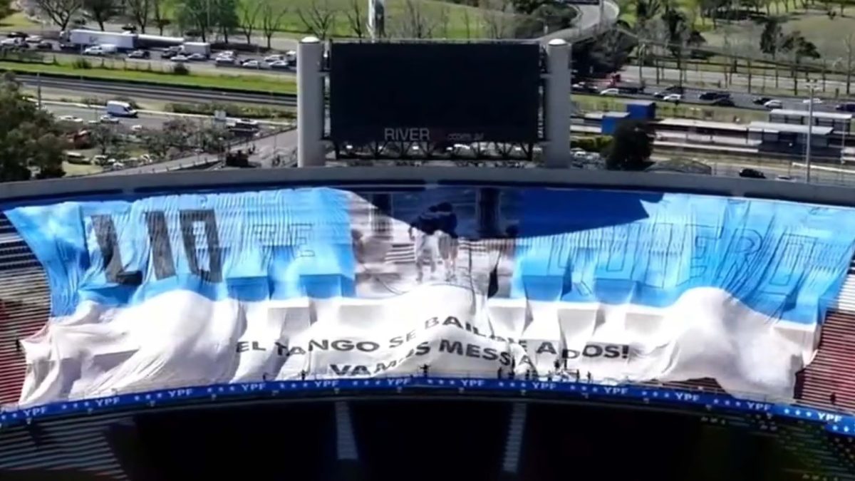 VIDEO | La impresionante bandera en homenaje a Messi que apareció en el ...