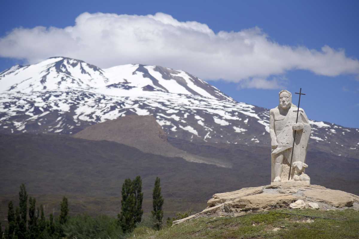 El volcán Tromen tendrá su propia red de monitoreo: son cinco las ...