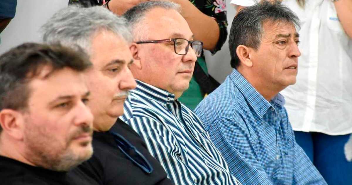 Hubo traspaso de mando en la conducción del Sindicato de Municipales de ...