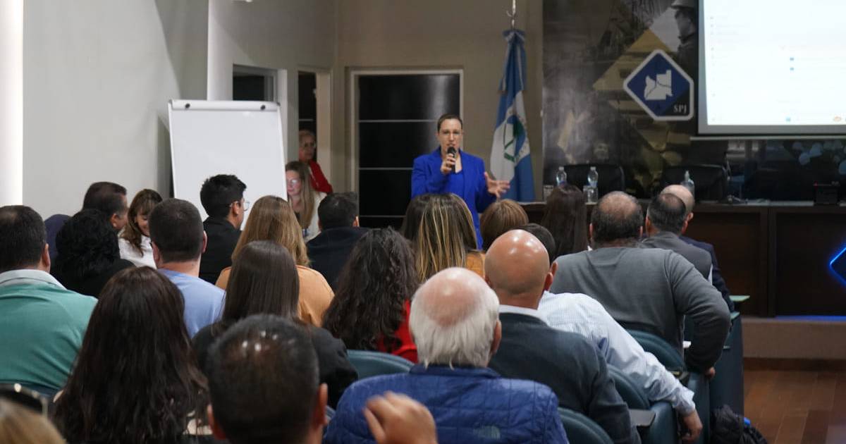 Rolando Figueroa revealed that Florencia Perebroisin will be the ...