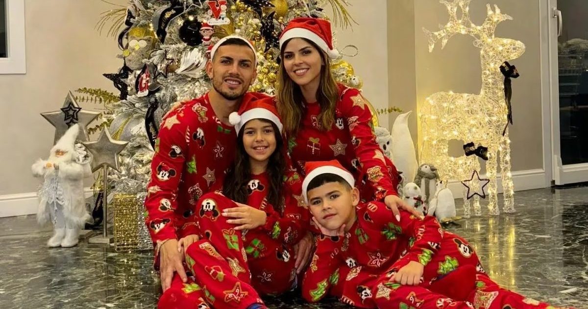 La tierna postal de Leandro Paredes junto a su familia: «Feliz navidad ...