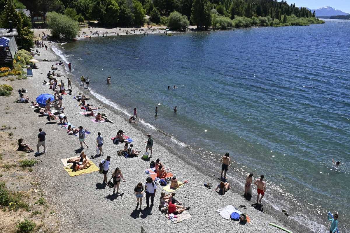 Bariloche: tres playas cerca del centro de la ciudad para disfrutar el ...