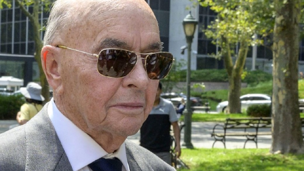 Joe Lewis se declaró culpable de uso de información privilegiada ...