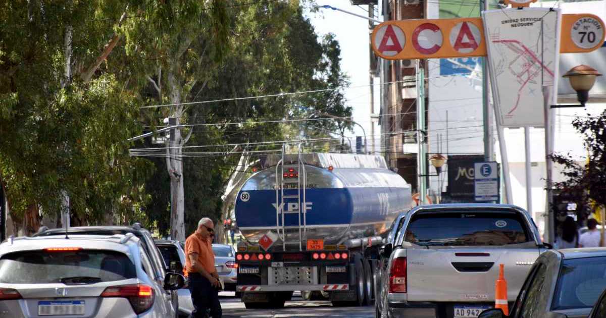 Por el aumento de las naftas, las ventas cayeron en todo el país - Diario Río Negro