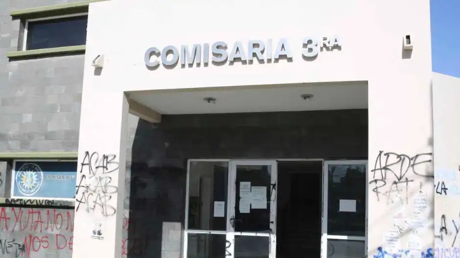 Asalto en Roca: le pusieron un cuchillo en el cuello, le robaron el ...