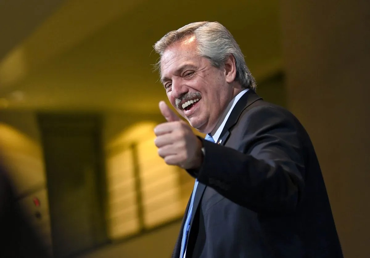 Alberto Fernández viajó a México en medio de la polémica por la ...