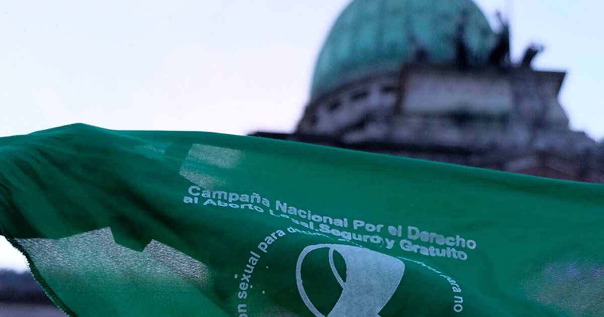 La Libertad Avanza contra el derecho al aborto: presentaron un proyecto ...