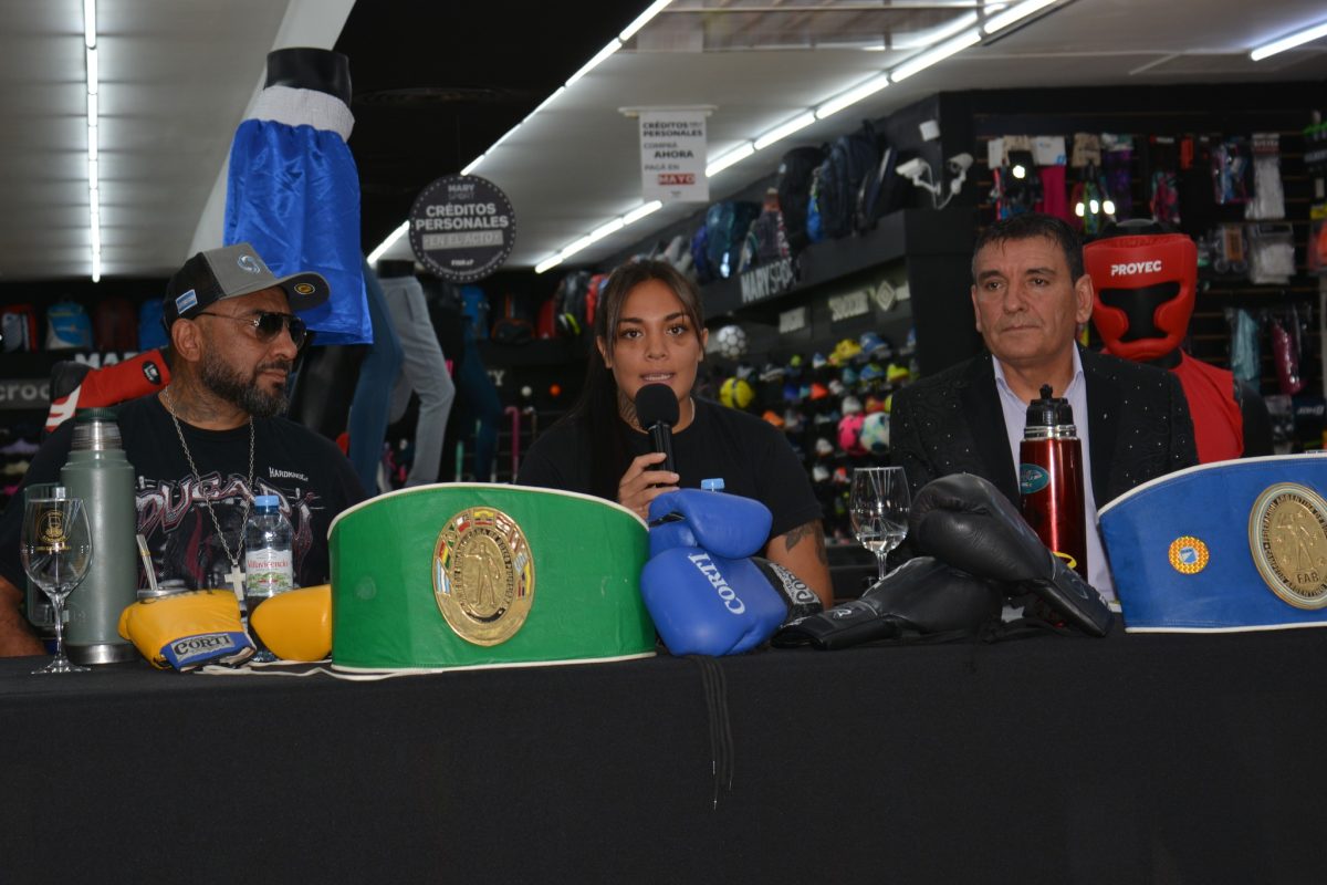 La Tina Vidal pidió la revancha tras el polémico fallo de la pelea en ...