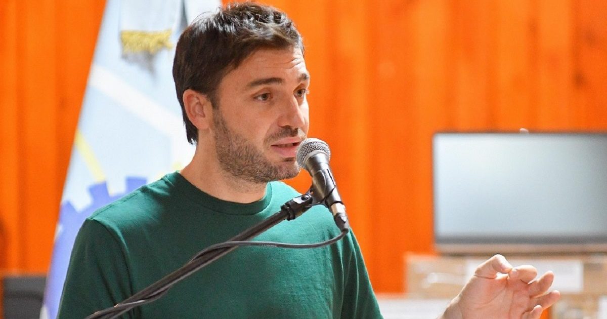 He posed as the father-in-law of Governor Ignacio Torres and defrauded ...