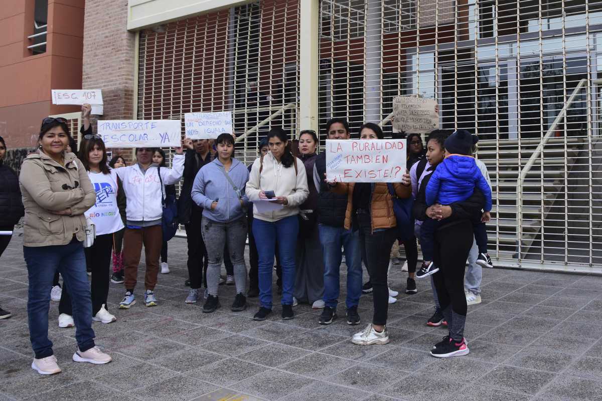 Escuelas rurales sin transporte escolar: no tienen en qué ir a clases y ...