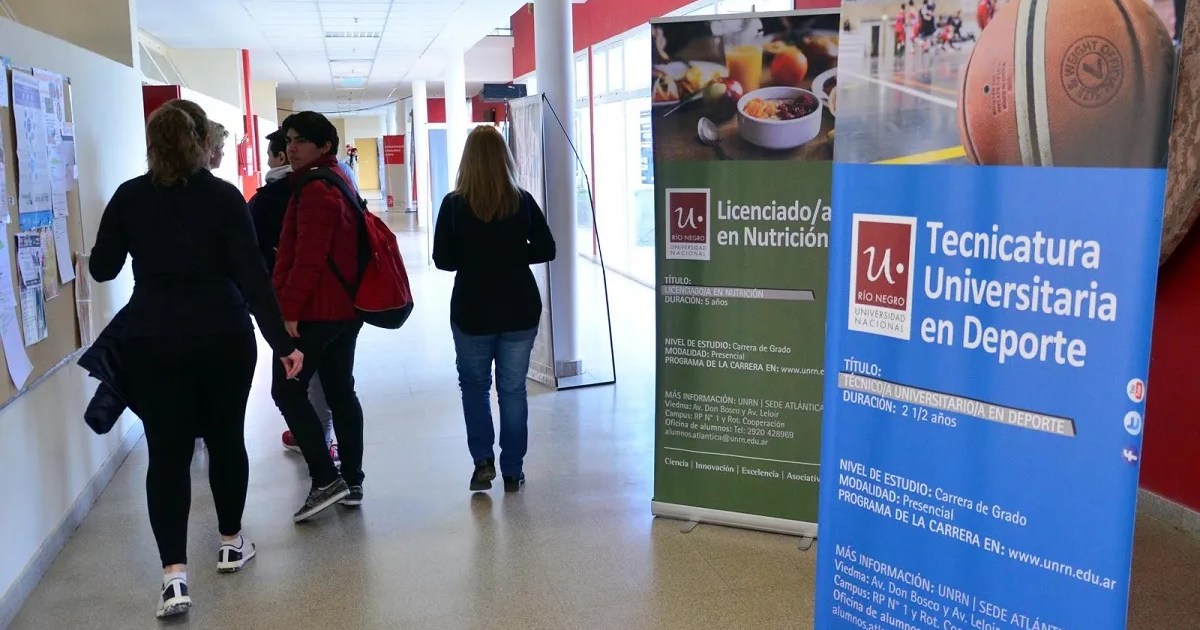 Paro universitario en Viedma: realizan una jornada en defensa de la Universidad pública y ...
