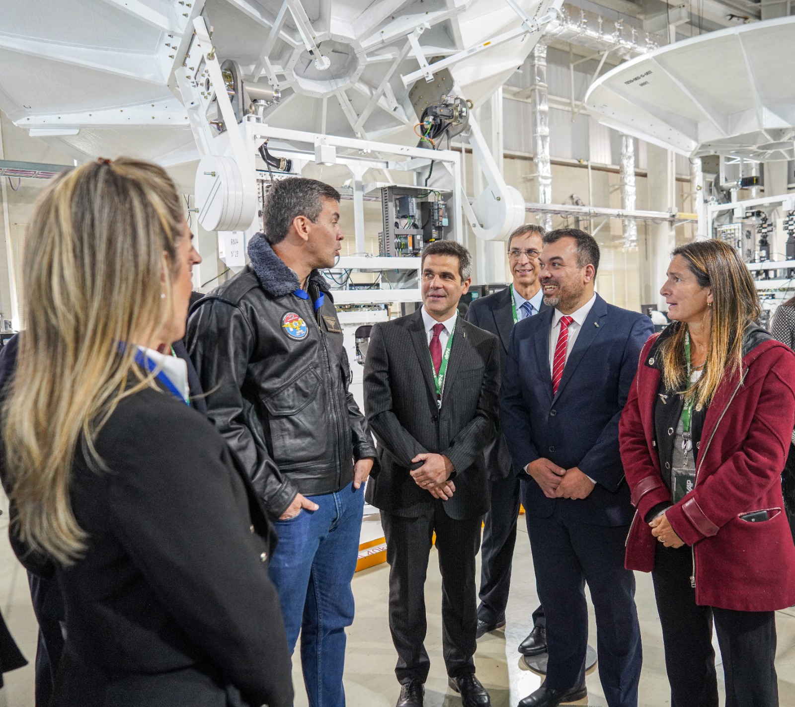 El presidente de Paraguay visitó Invap en Bariloche, con el interés ...
