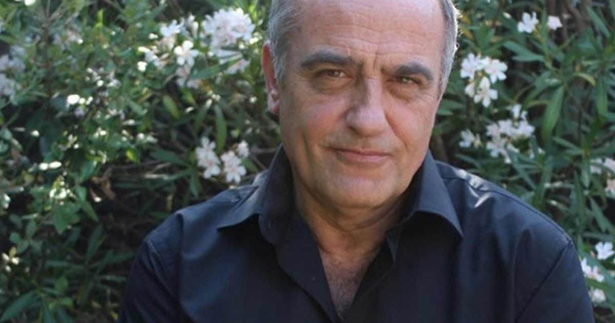 Video: el actor de Merlí criticó las medidas de Milei y apoyó la marcha ...