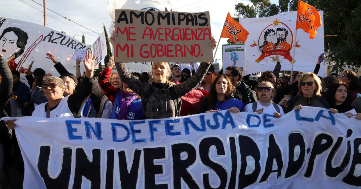 La marcha en defensa de la universidad pública y el desafío al veto de Milei - Diario Río Negro