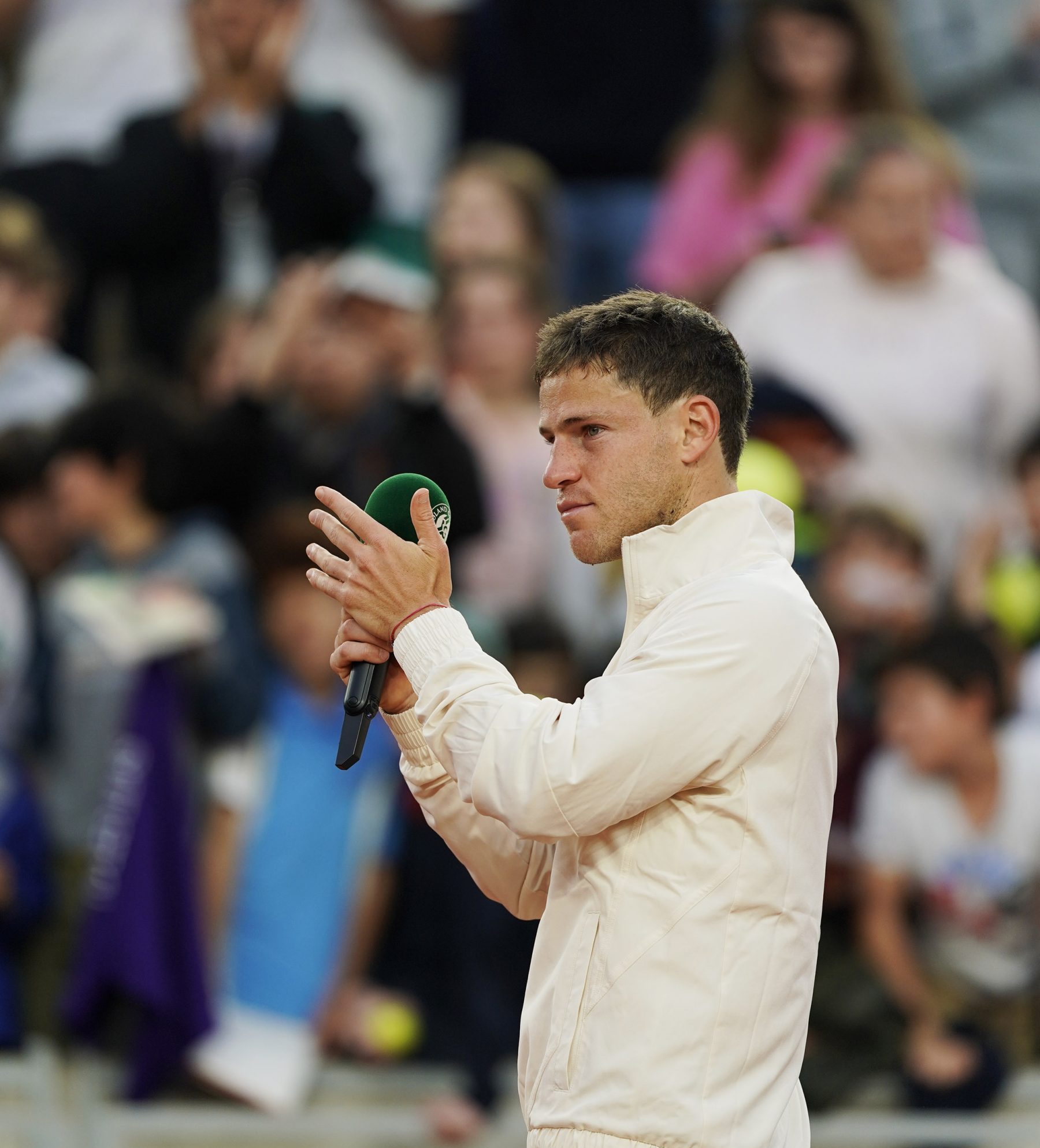 El Peque Schwartzman quedó afuera en su último Roland Garros y recibió ...