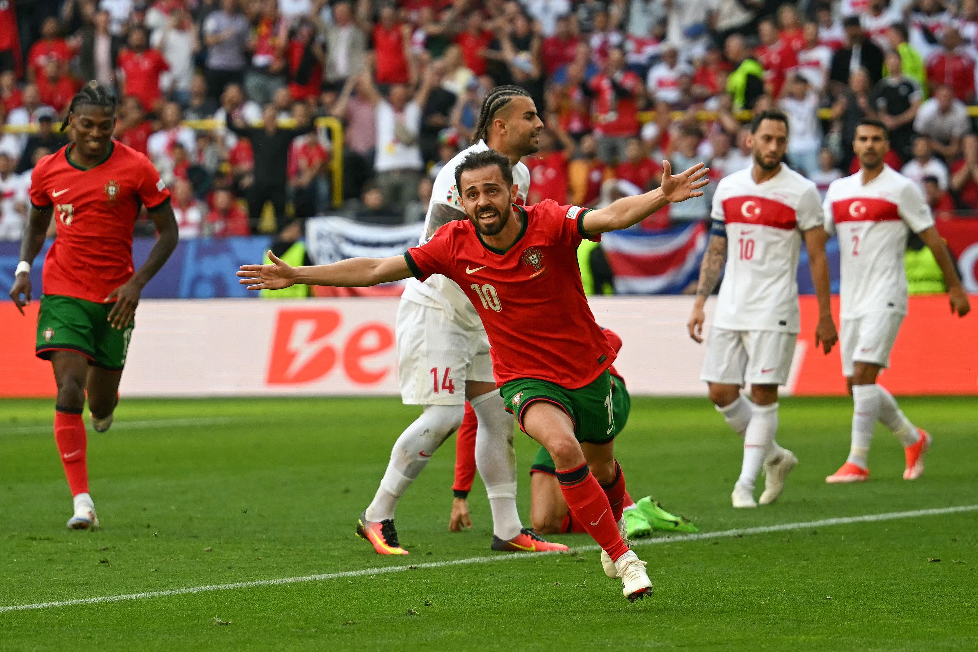 Portugal goleó a Turquía y avanzó a octavos de final en la Eurocopa ...