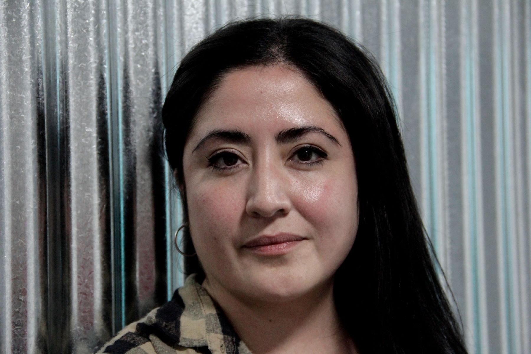 Yazmín, detrás del telón, entre agujas e hilos, guarda los secretos del ...