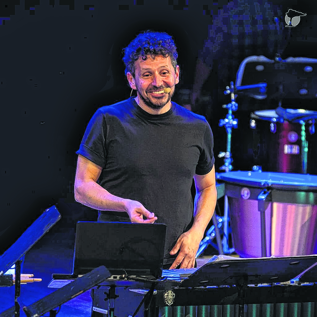 Oscar Albrieu Roca, el percusionista de Regina que dirige la música que ...