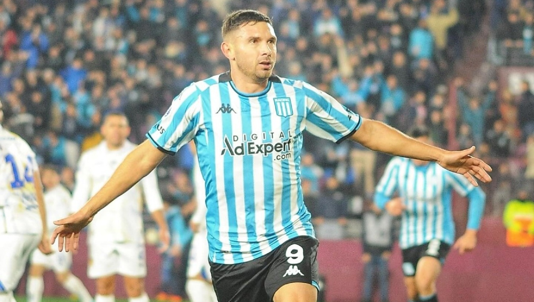 Adrián Maravilla Martínez: de la cárcel al gol - Diario Río Negro