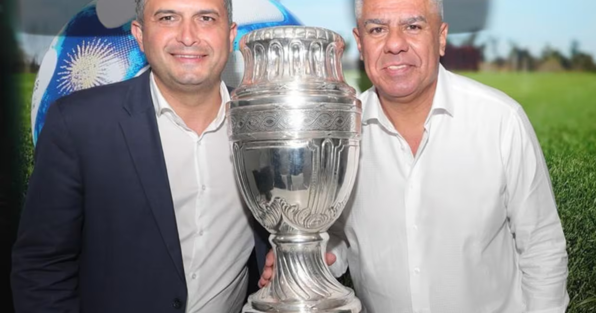 Chiqui Tapia protagonizó un insólito momento y se volvió viral: quién ...