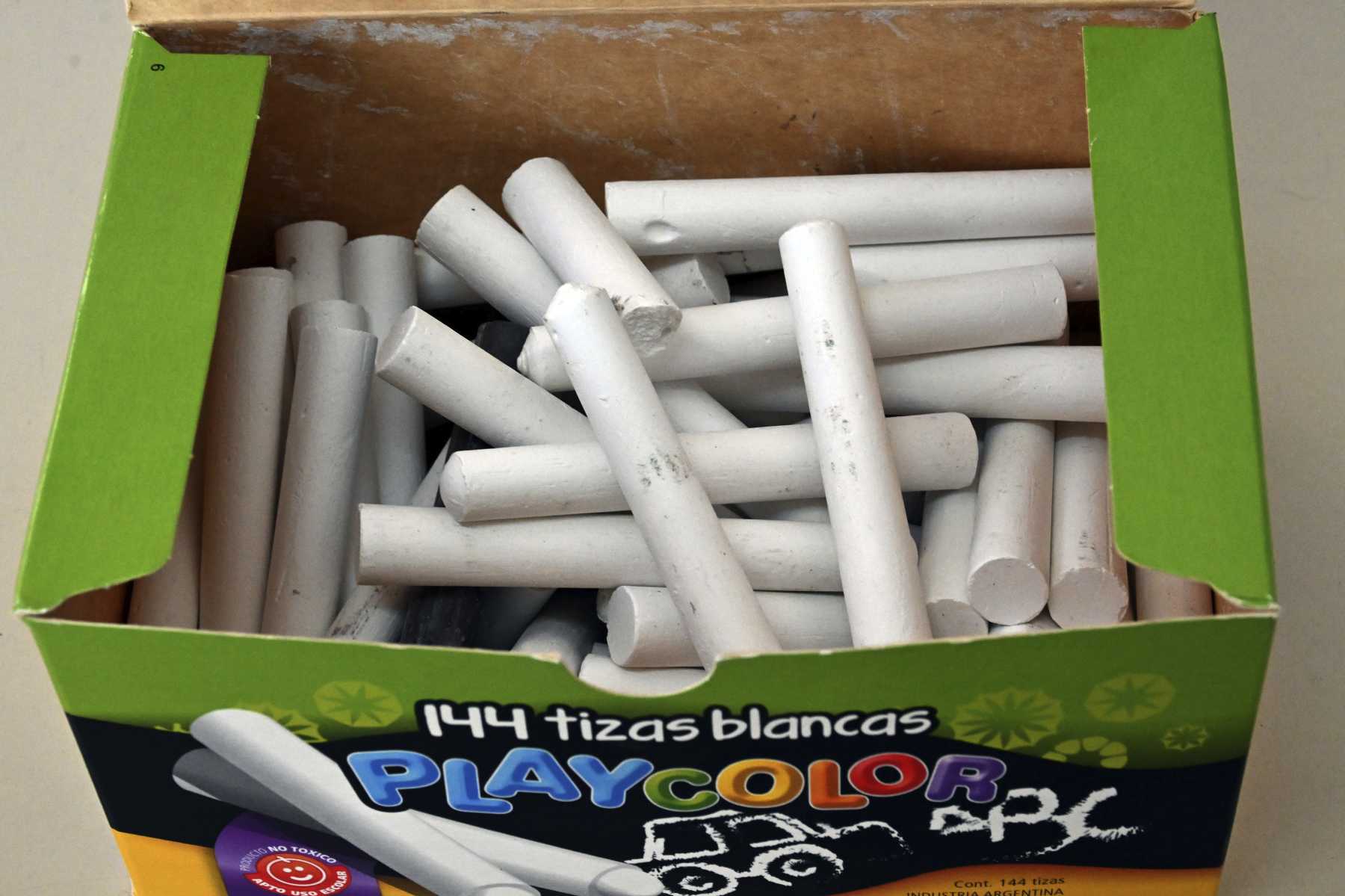 Río Negro informó cómo calculó los precios de tizas y borradores de una ...