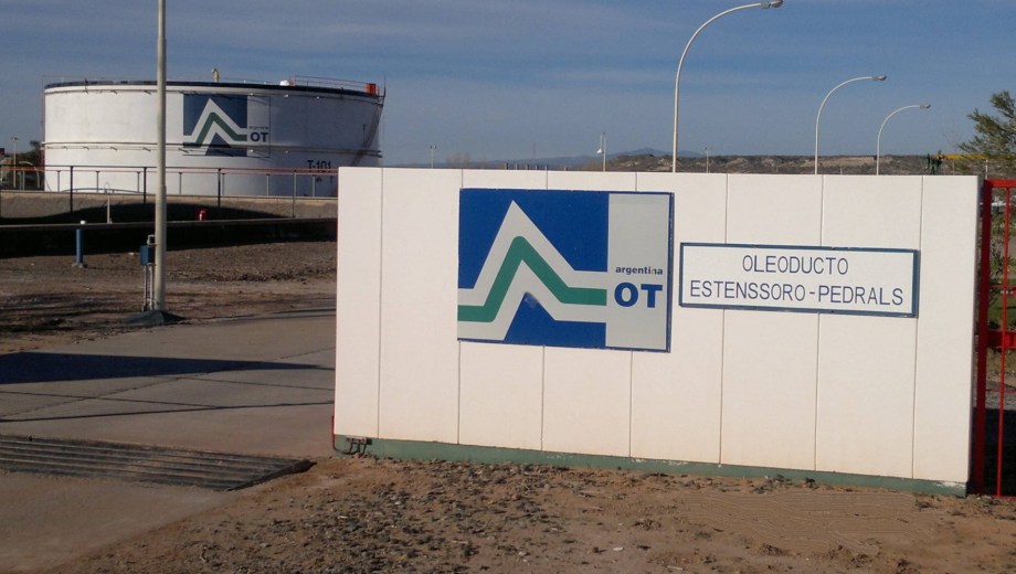 Bombazo: la chilena Enap comprará petróleo de Vaca Muerta por 12.000 ...