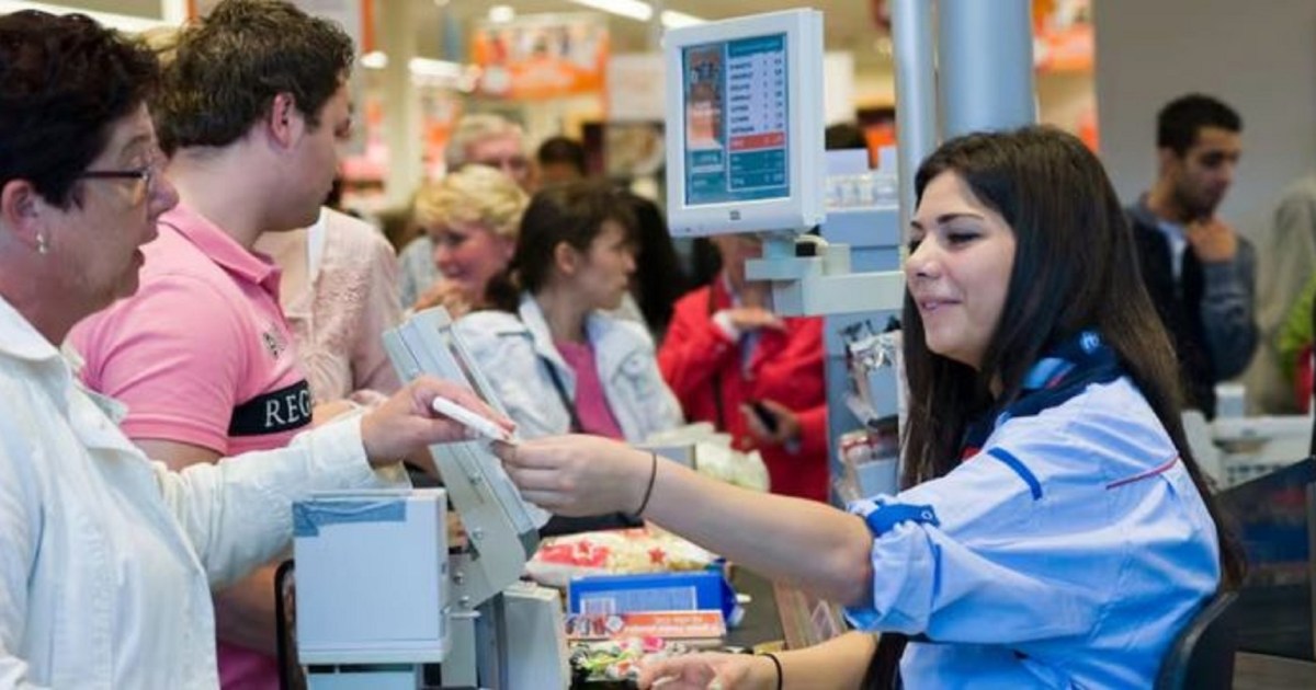 Aumento para empleados de comercio: cuánto cobran en octubre 2024 - Diario Río Negro