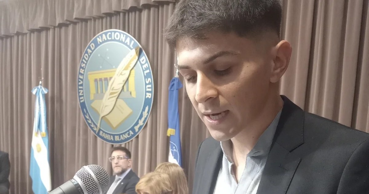 Video | «Llegué, tienen un nieto contador»: el discurso del joven ...