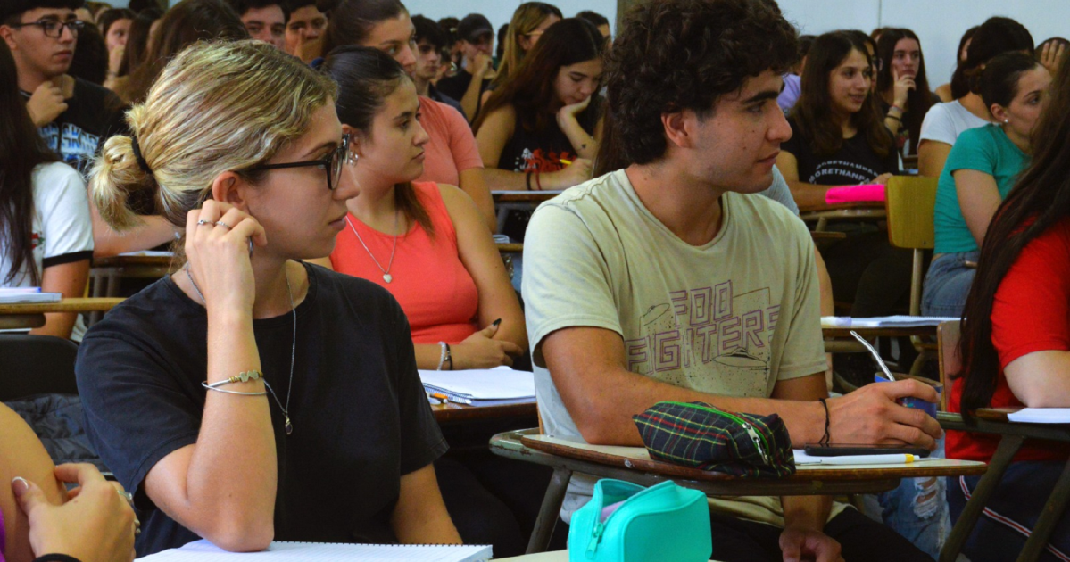 Becas Progresar de Anses: cómo saber si cobro la ayuda en diciembre de ...