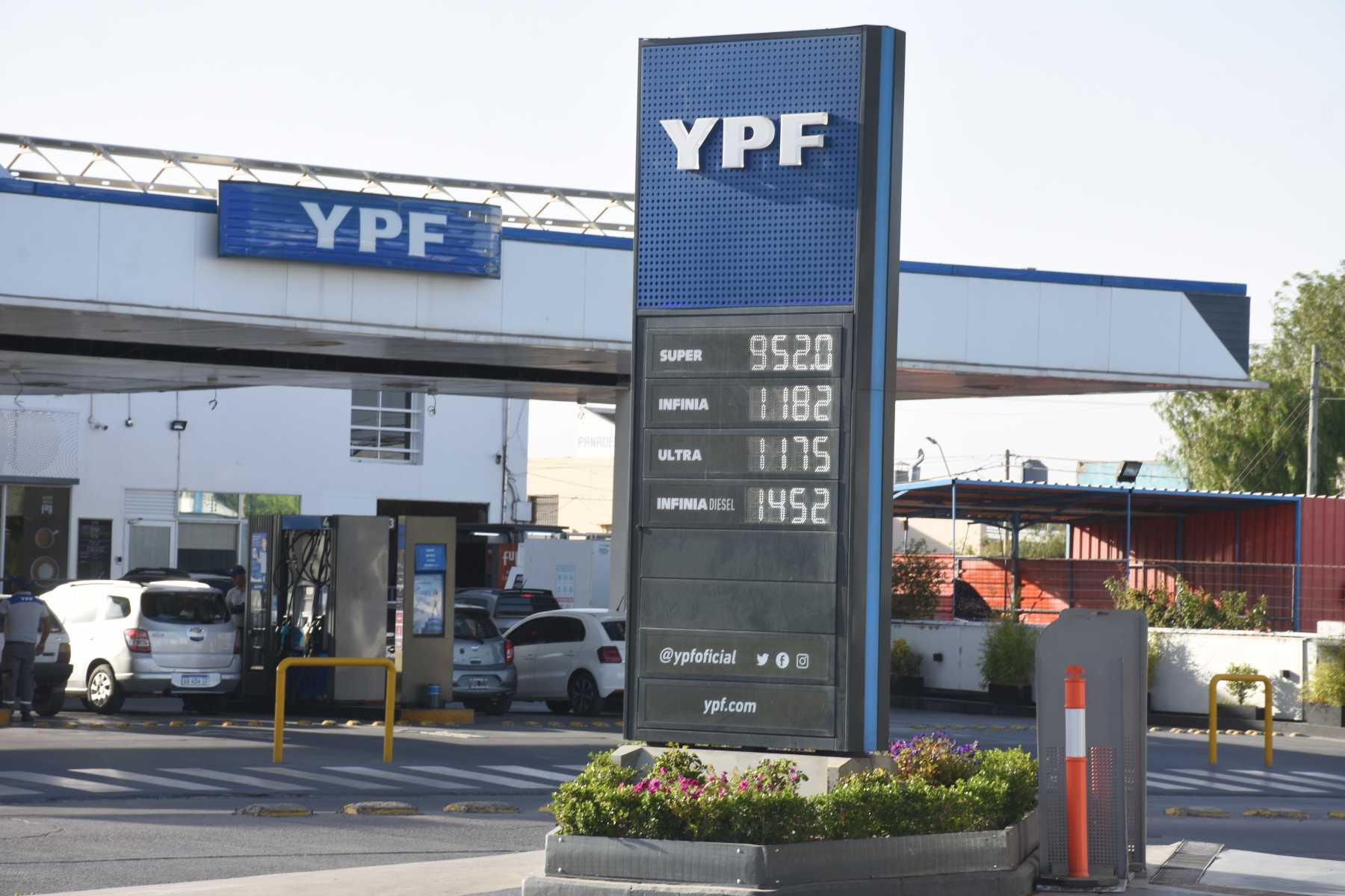 Aumentó el combustible: cómo quedaron los precios de la nafta y el gasoil en Neuquén y Río Negro ...