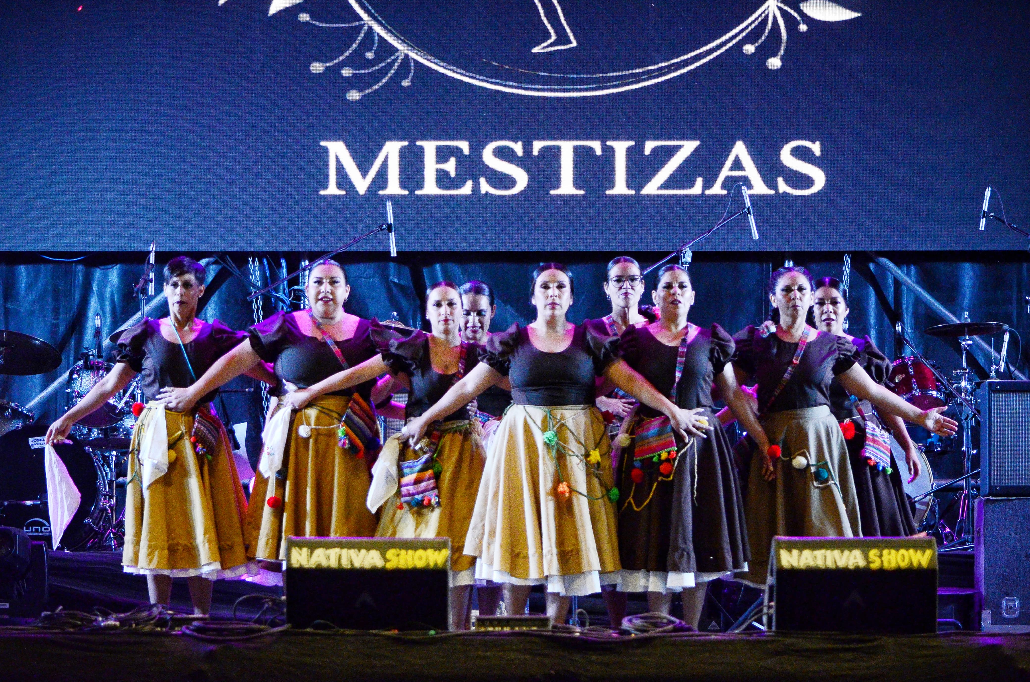 Éxito memorable: así terminó anoche el Festival de Folklore en Choele ...