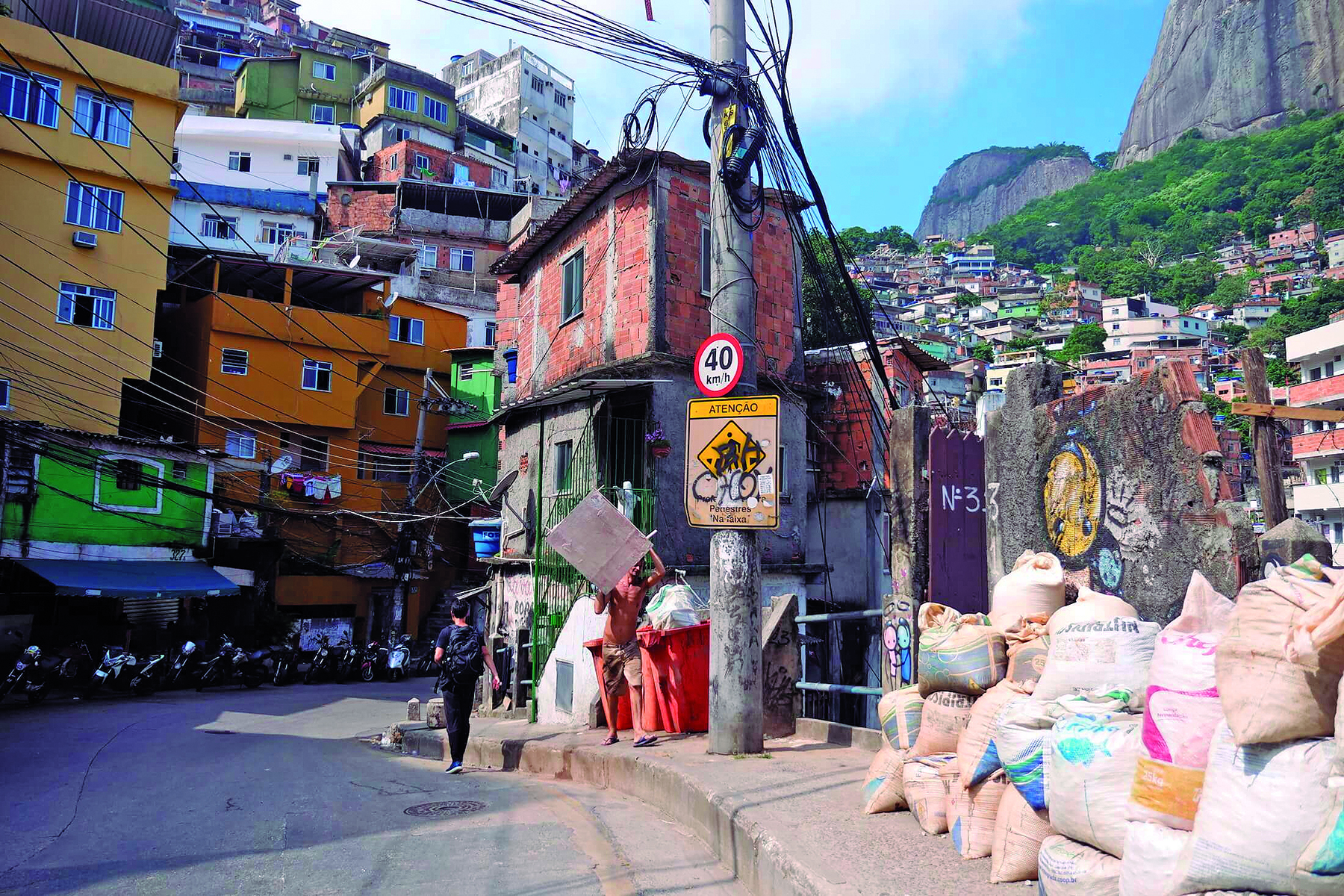 Viaje al interior de una de las favelas más grandes de Brasil - Diario ...