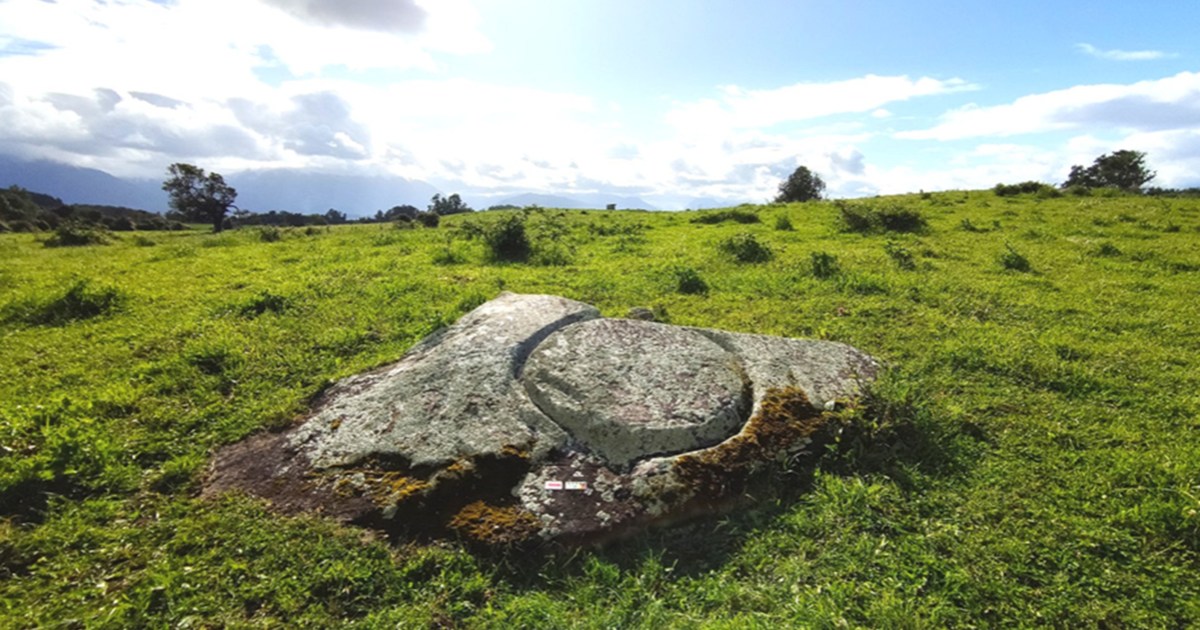 Encontraron una piedra que detectaba el paso del sol en territorio ...