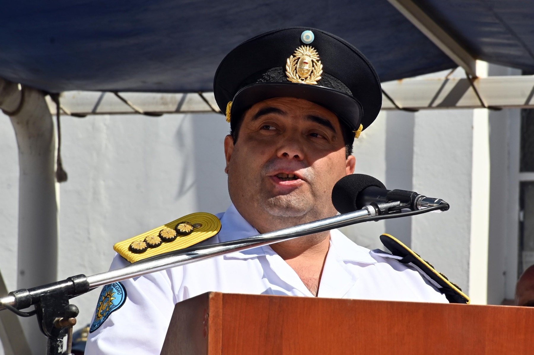 El gobernador Weretilneck puso en funciones al nuevo jefe de la Policía ...