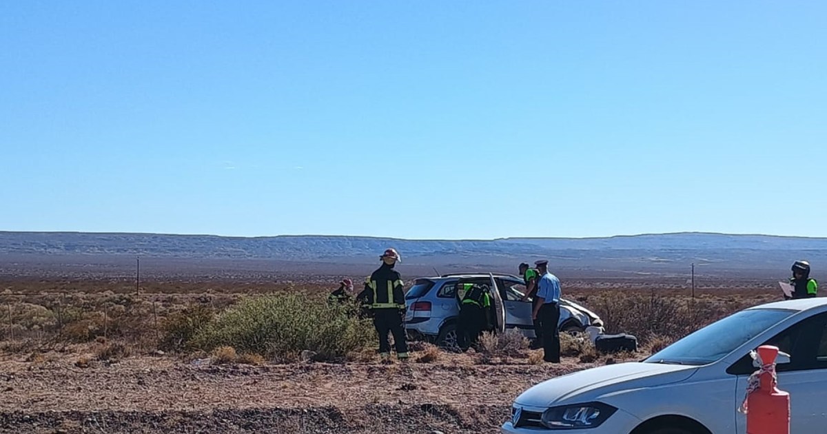 Vuelco en la Ruta 22 antes de llegar a Plaza Huincul: qué pasó - Diario ...